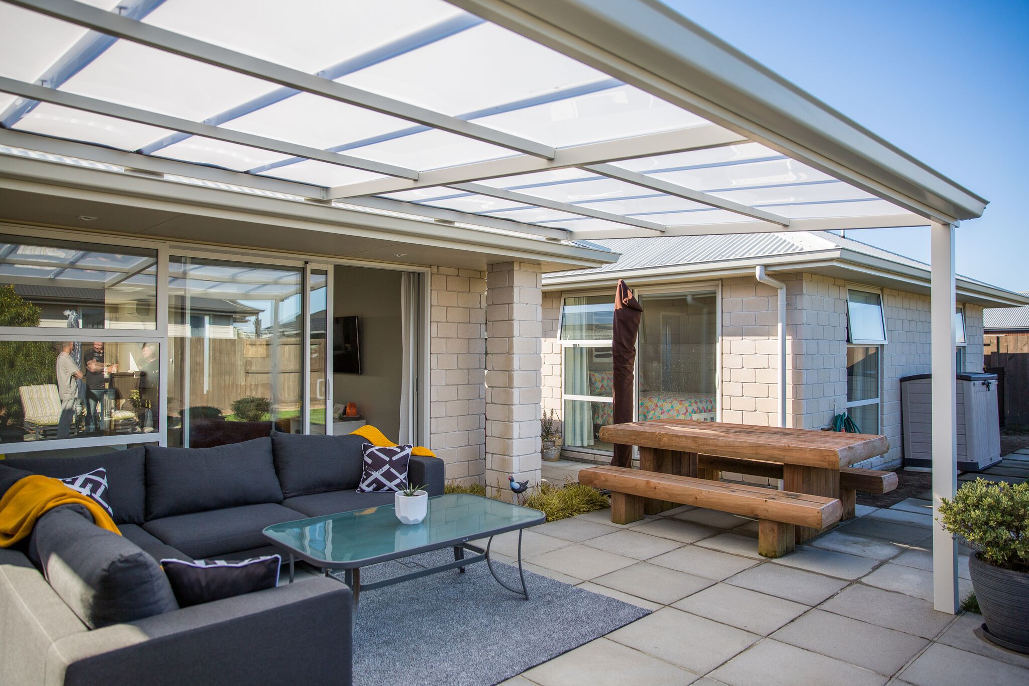 Modern Flat Roof Patio Designs and Tips for Homeowners