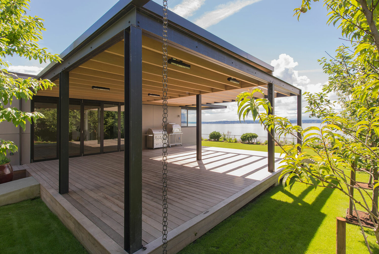 Modern Flat Roof Patio Designs and Tips for Homeowners