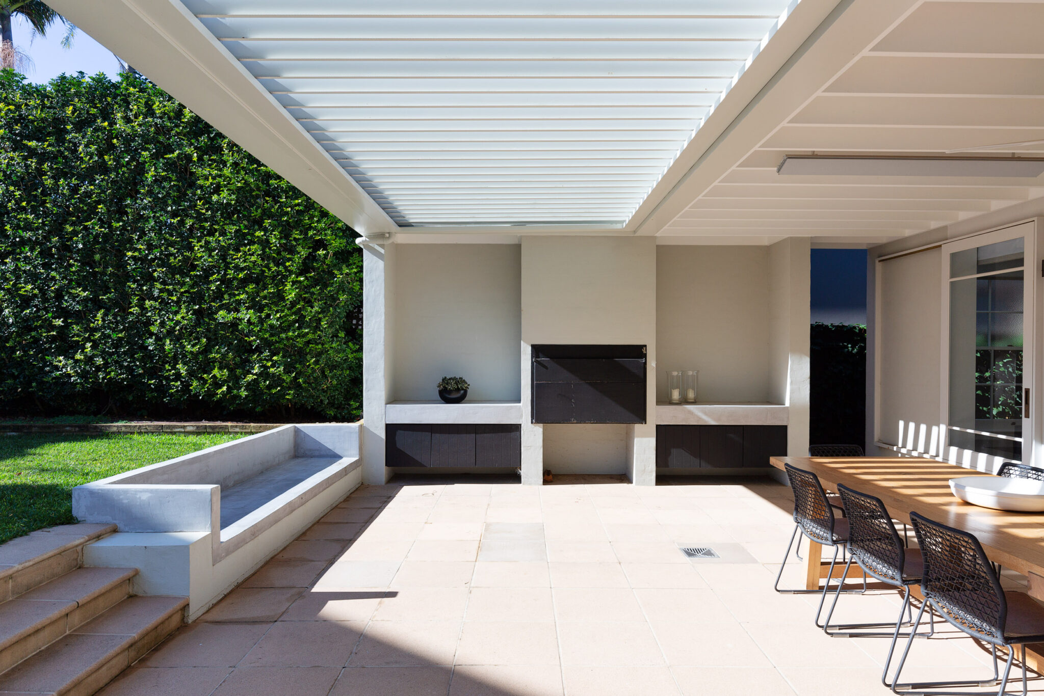 Modern Flat Roof Patio Designs and Tips for Homeowners